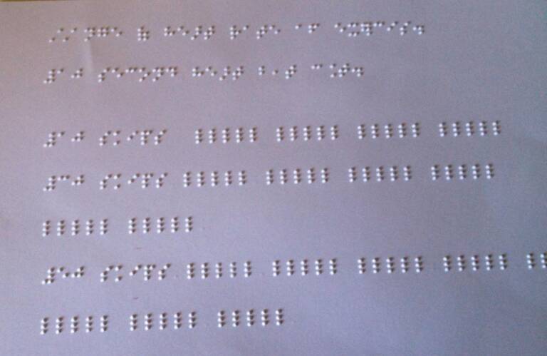 Creating Large Print and Tactile Graphs – Paths to Literacy